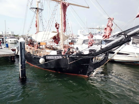 Entardecer no Barco Pirata: Passeios, Preços e Horários - Denomades