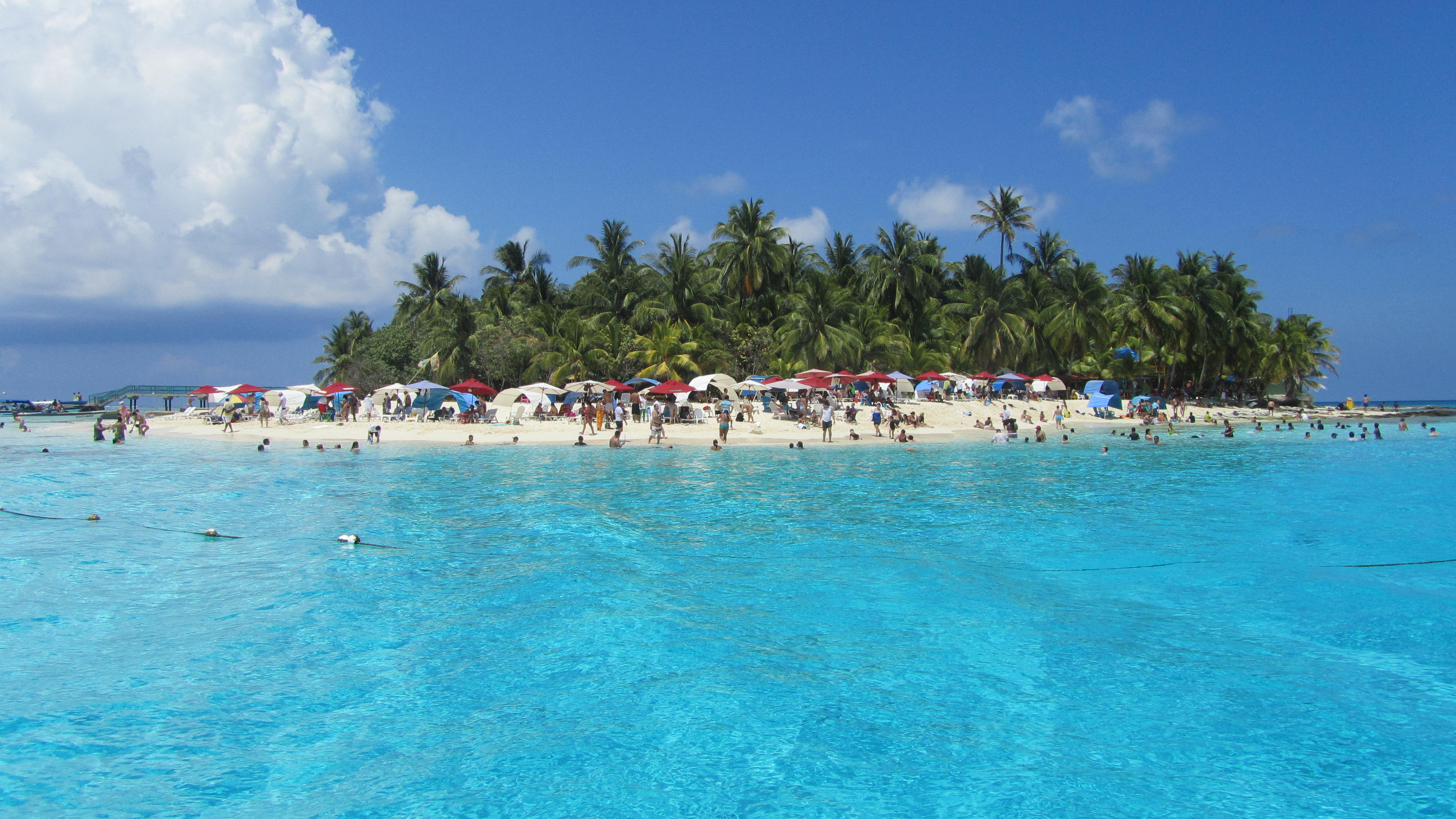 San Andres Cays Tour | Denomades